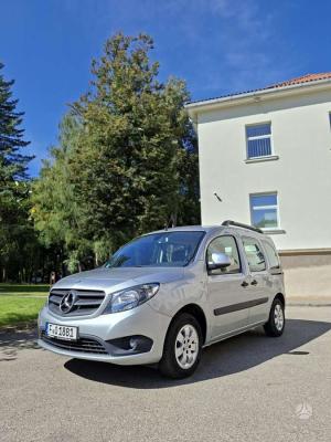Mercedes-Benz Citan 2020 in Kedainiai on AUTOMOTO.COM.LV Grey Mercedes-Benz Citan 2020 in Kedainiai, with an engine capacity of 1.46 L and mileage of 63 thousand km for 10800 €, photo 1 on AUTOMOTO.COM.LV