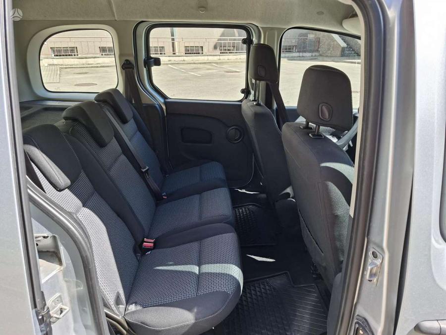 Grey Mercedes-Benz Citan 2020 in Kedainiai, with an engine capacity of 1.46 L and mileage of 63 thousand km for 10800 €, photo 14 on AUTOMOTO.COM.LV