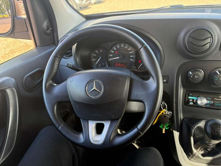Pelēks Mercedes-Benz Citan 2014 Tauragė, ar dzinēja tilpumu 1.46 L un nobraukumu 201 tūkst. km par 5300 €, foto 17 vietnē AUTOMOTO.COM.LV