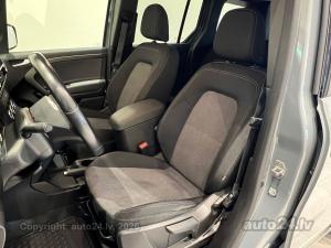 Pelēks Mercedes-Benz Citan 2022 Tallina, ar dzinēja tilpumu 1.50 L un nobraukumu 63 tūkst. km par 17900 €, foto 13 vietnē AUTOMOTO.COM.LV