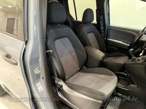 Pelēks Mercedes-Benz Citan 2022 Tallina, ar dzinēja tilpumu 1.50 L un nobraukumu 63 tūkst. km par 17900 €, foto 15 vietnē AUTOMOTO.COM.LV