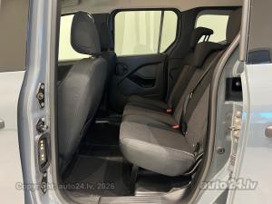 Pelēks Mercedes-Benz Citan 2022 Tallina, ar dzinēja tilpumu 1.50 L un nobraukumu 63 tūkst. km par 17900 €, foto 18 vietnē AUTOMOTO.COM.LV