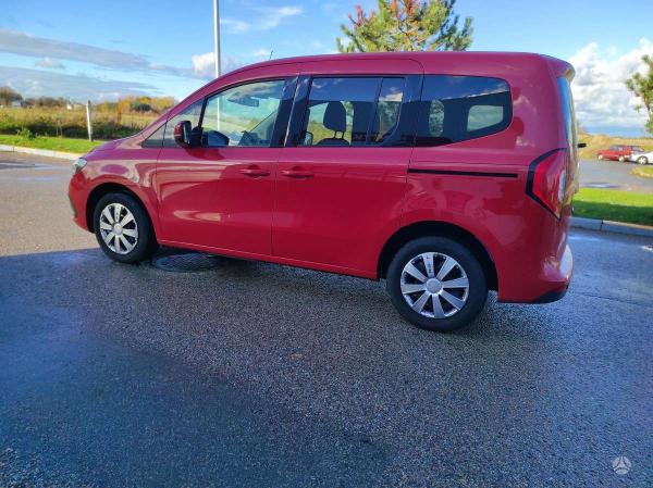 Sarkans Mercedes-Benz Citan 2023 Kauņa, ar dzinēja tilpumu 1.46 L un nobraukumu 142 tūkst. km par 10350 €, foto 1 vietnē AUTOMOTO.COM.LV