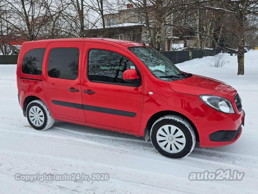 Red Mercedes-Benz Citan 2015 in Tallinn, with an engine capacity of 1.50 L and mileage of 150 thousand km for 5990 €, photo 2 on AUTOMOTO.COM.LV