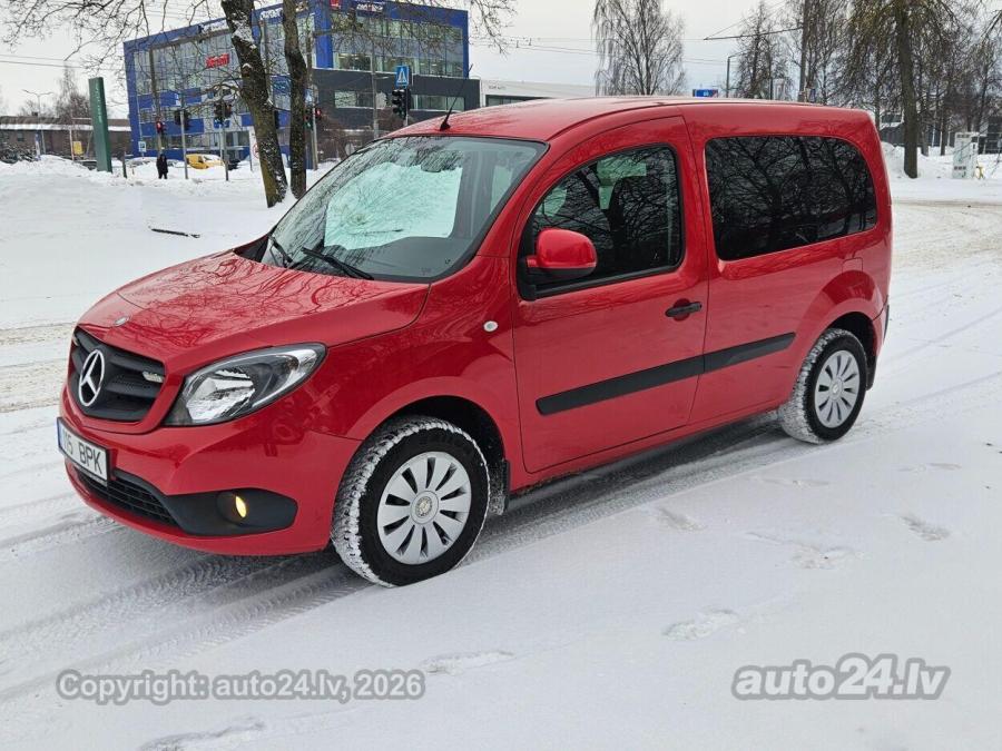 Red Mercedes-Benz Citan 2015 in Tallinn, with an engine capacity of 1.50 L and mileage of 150 thousand km for 5990 €, photo 7 on AUTOMOTO.COM.LV