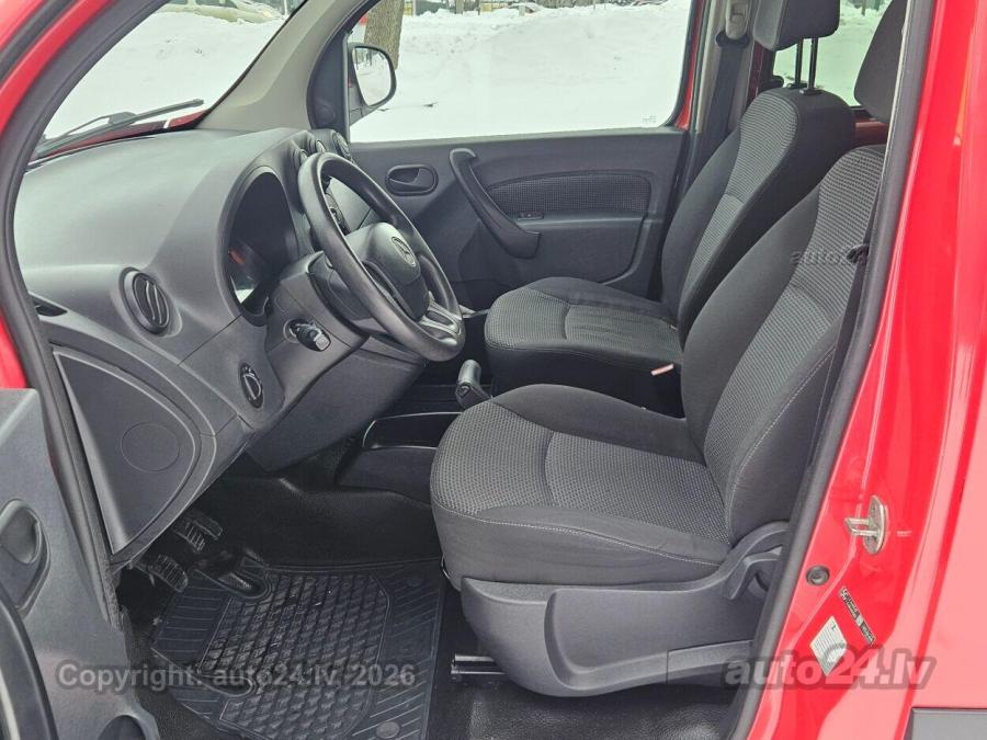 Red Mercedes-Benz Citan 2015 in Tallinn, with an engine capacity of 1.50 L and mileage of 150 thousand km for 5990 €, photo 8 on AUTOMOTO.COM.LV
