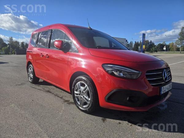 Красный Мерседес Ситан 2023 в Рига, объемом двигателя 1.50 л и пробегом 325 тыс. км за 15900 €, фото 3 на AUTOMOTO.COM.LV