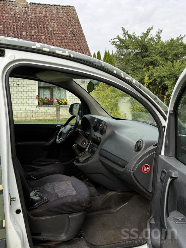 Mercedes-Benz Citan 2014 in Kuldiga on AUTOMOTO.COM.LV Mercedes-Benz Citan 2014 in Kuldiga, with an engine capacity of 1.50 L and mileage of 400 thousand km for 3950 €, photo 6 on AUTOMOTO.COM.LV