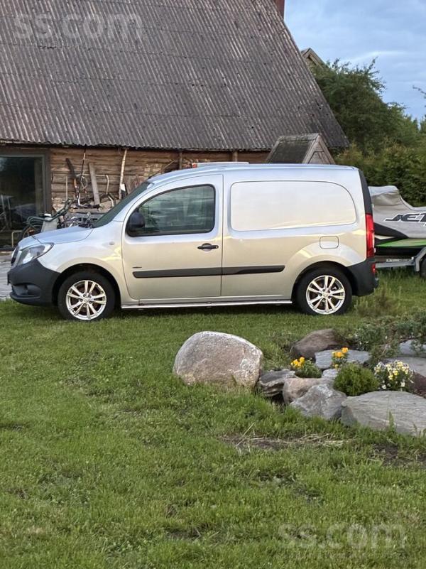 Mercedes-Benz Citan 2017 in Riga, with an engine capacity of 1.60 L and mileage of 320 thousand km for 5300 €, photo 1 on AUTOMOTO.COM.LV