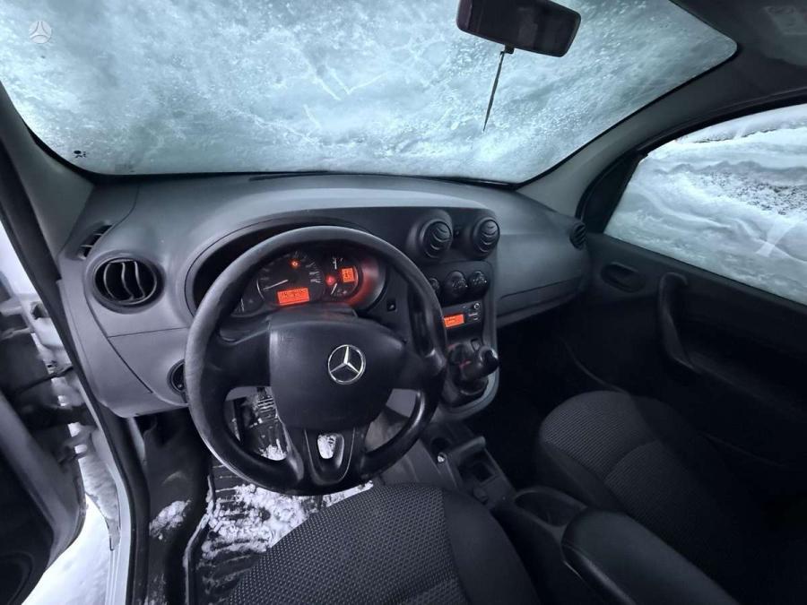 Balts Mercedes-Benz Citan 2013 Viļņa, ar dzinēja tilpumu 1.46 L un nobraukumu 294 tūkst. km par 3200 €, foto 1 vietnē AUTOMOTO.COM.LV