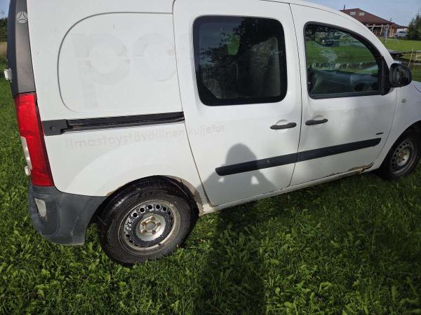 Balts Mercedes-Benz Citan 2013 Alīta, ar dzinēja tilpumu 1.50 L un nobraukumu 300 tūkst. km par 1599 €, foto 9 vietnē AUTOMOTO.COM.LV