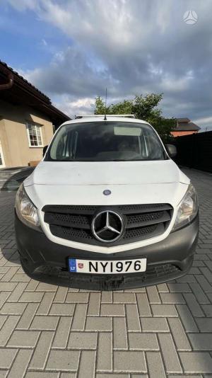 Balts Mercedes-Benz Citan 2014 Panevēža, ar dzinēja tilpumu 1.50 L un nobraukumu 302 tūkst. km par 3975 €, foto  vietnē AUTOMOTO.COM.LV