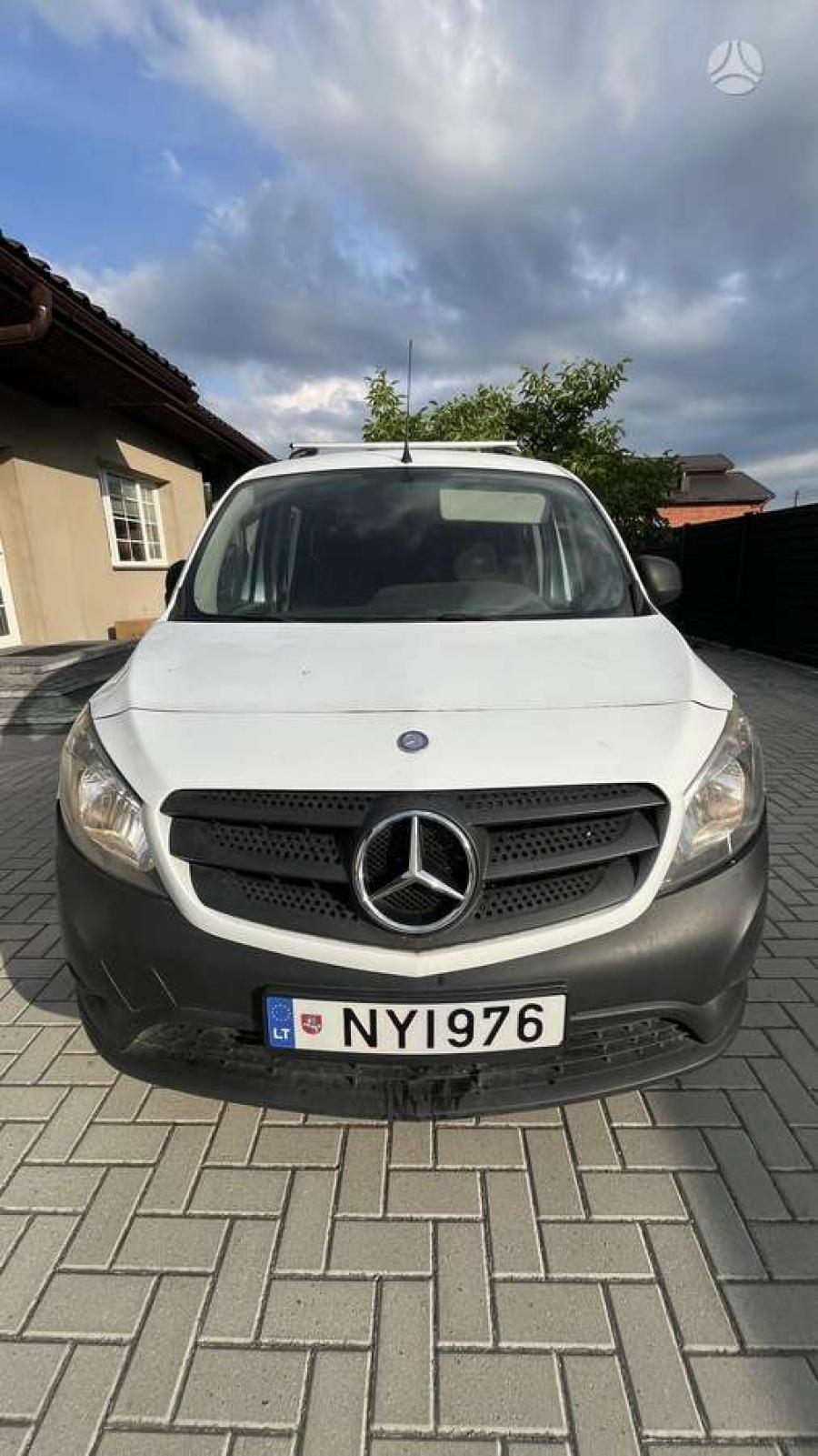 Balts Mercedes-Benz Citan 2014 Panevēža, ar dzinēja tilpumu 1.50 L un nobraukumu 302 tūkst. km par 3975 €, foto 1 vietnē AUTOMOTO.COM.LV