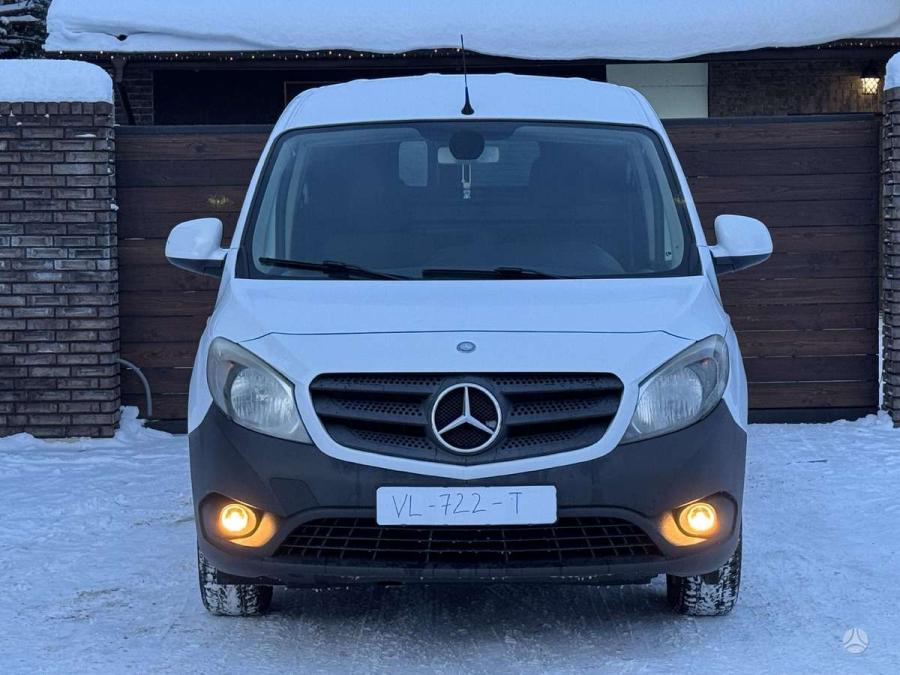 White Mercedes-Benz Citan 2015 in Vilnius, with an engine capacity of 1.46 L and mileage of 334 thousand km for 5750 €, photo 3 on AUTOMOTO.COM.LV