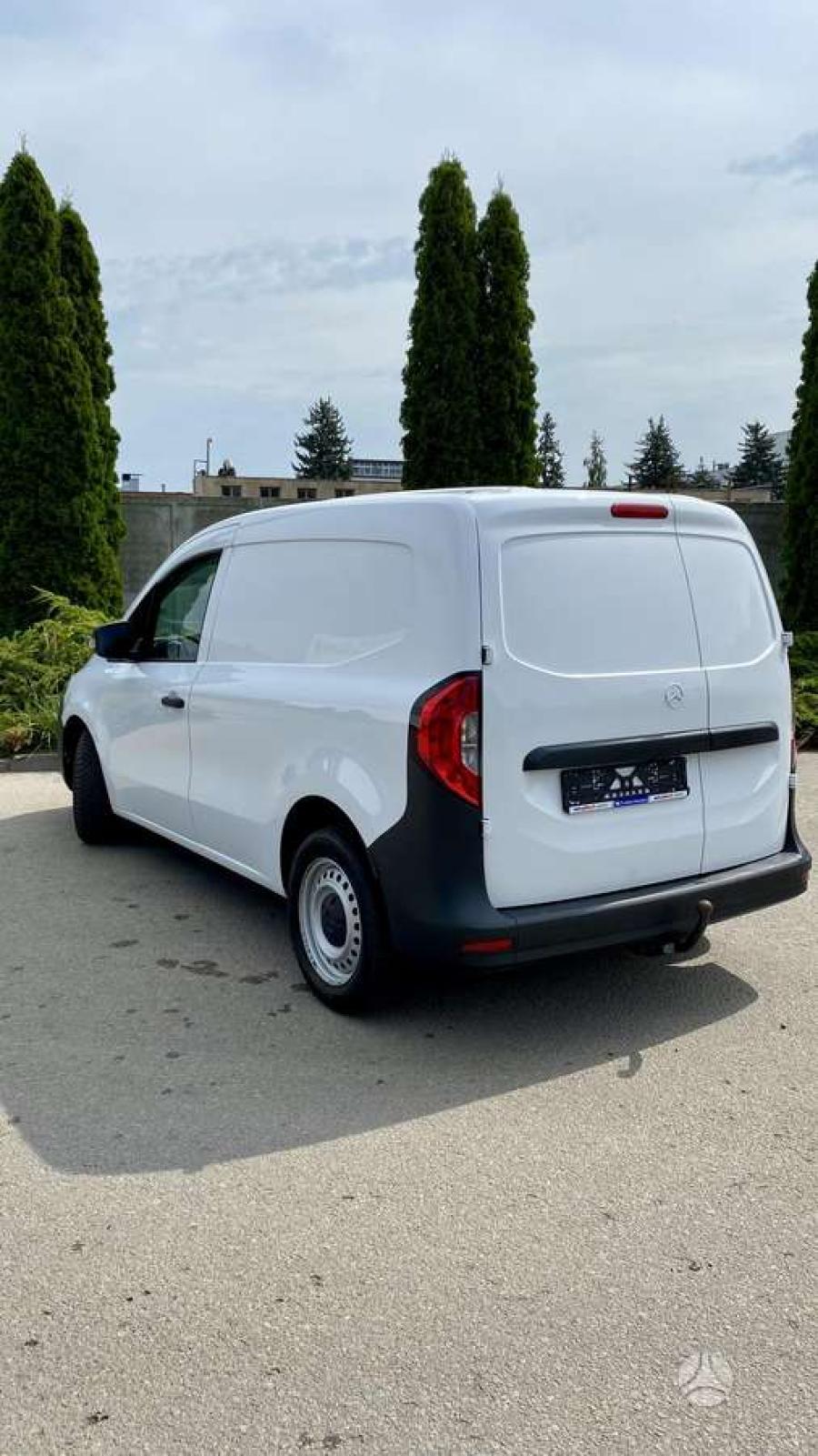 White Mercedes-Benz Citan 2022 in Marijampole, with an engine capacity of 1.46 L and mileage of 39 thousand km for 13599 €, photo 3 on AUTOMOTO.COM.LV
