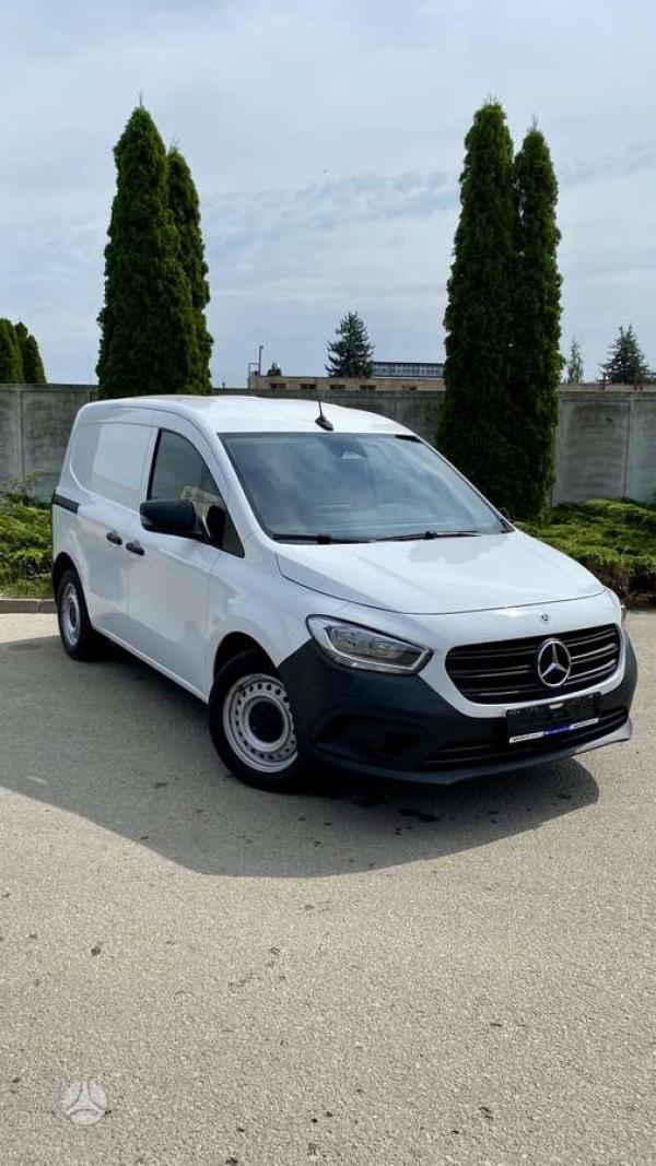 White Mercedes-Benz Citan 2022 in Marijampole, with an engine capacity of 1.46 L and mileage of 39 thousand km for 13550 €, photo 4 on AUTOMOTO.COM.LV