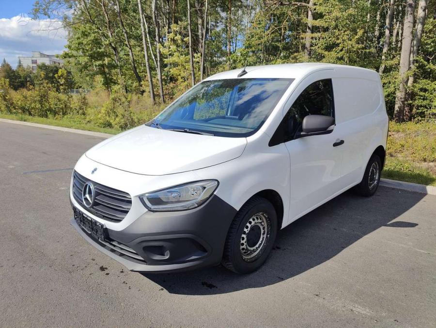 White Mercedes-Benz Citan 2022 in Kaunas, with an engine capacity of 1.50 L and mileage of 85 thousand km for 13900 €, photo 1 on AUTOMOTO.COM.LV