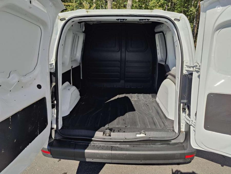 White Mercedes-Benz Citan 2022 in Kaunas, with an engine capacity of 1.50 L and mileage of 85 thousand km for 13900 €, photo 8 on AUTOMOTO.COM.LV