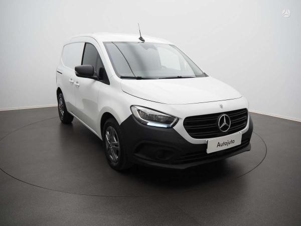 Mercedes-Benz Citan 2022 in Vilnius on AUTOMOTO.COM.LV White Mercedes-Benz Citan 2022 in Vilnius, with an engine capacity of 1.46 L and mileage of 98 thousand km for 14950 €, photo 4 on AUTOMOTO.COM.LV
