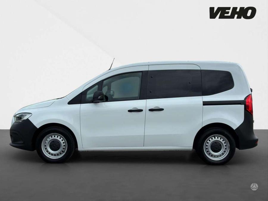 White Mercedes-Benz Citan 2023 in Kaunas, with an engine capacity of 1.33 L and mileage of 95 thousand km for 16999 €, photo 3 on AUTOMOTO.COM.LV