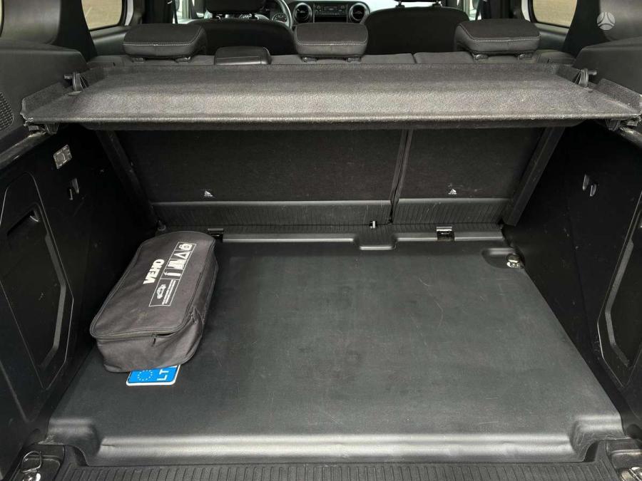 White Mercedes-Benz Citan 2023 in Kaunas, with an engine capacity of 1.33 L and mileage of 95 thousand km for 16999 €, photo 18 on AUTOMOTO.COM.LV