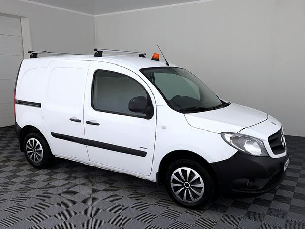 White Mercedes-Benz Citan 2013 in Tallinn, with an engine capacity of 1.50 L and mileage of 279 thousand km for 2499 €, photo 1 on AUTOMOTO.COM.LV