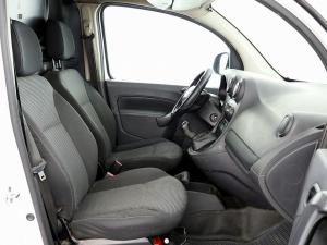 White Mercedes-Benz Citan 2013 in Tallinn, with an engine capacity of 1.50 L and mileage of 279 thousand km for 2499 €, photo 15 on AUTOMOTO.COM.LV