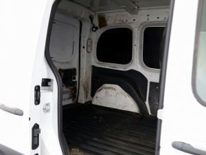 White Mercedes-Benz Citan 2013 in Tallinn, with an engine capacity of 1.50 L and mileage of 279 thousand km for 2499 €, photo 16 on AUTOMOTO.COM.LV