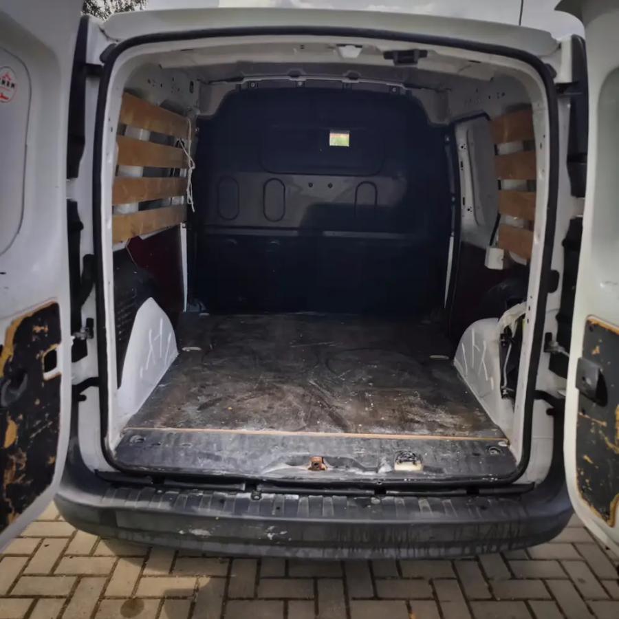 Balts Mercedes-Benz Citan 2016 Rīga, ar dzinēja tilpumu 1.50 L un nobraukumu 249 tūkst. km par 4450 €, foto 18 vietnē AUTOMOTO.COM.LV