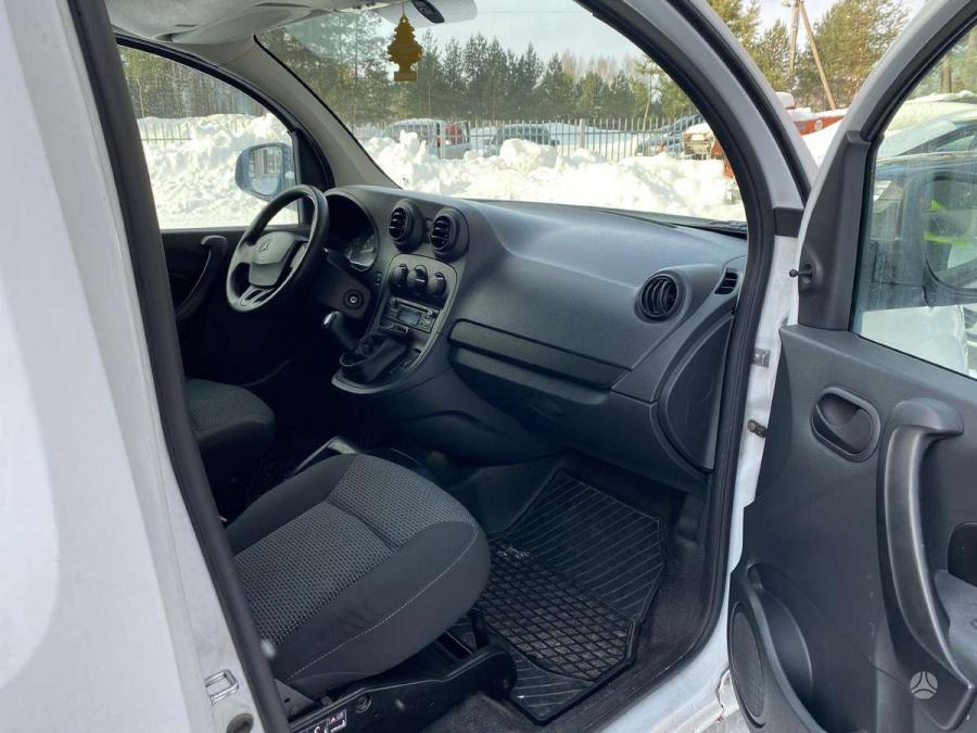 White Mercedes-Benz Citan 2014 in Jonava, with an engine capacity of 1.46 L and mileage of 560 thousand km for 3800 €, photo 18 on AUTOMOTO.COM.LV