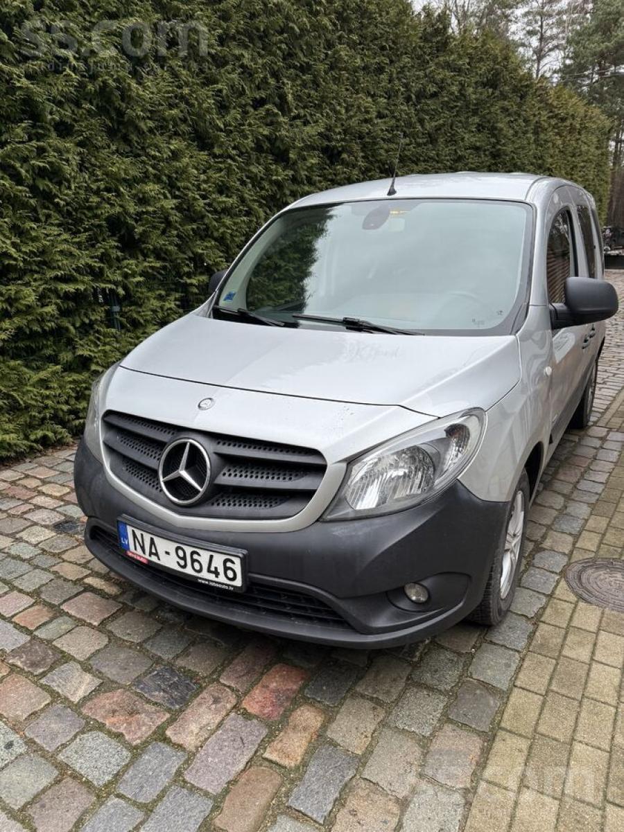 White Mercedes-Benz Citan 2015 in Riga, with an engine capacity of 1.50 L and mileage of 282 thousand km for 4700 €, photo 1 on AUTOMOTO.COM.LV