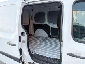 White Mercedes-Benz Citan 2015 in Jelgava, with an engine capacity of 1.50 L and mileage of 193 thousand km for 3995 €, photo 8 on AUTOMOTO.COM.LV