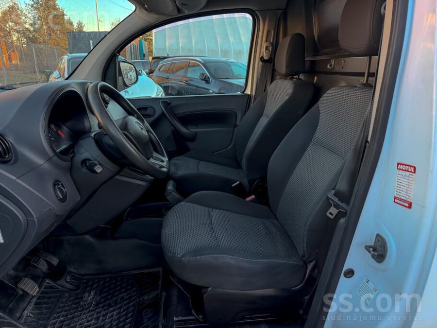 White Mercedes-Benz Citan 2015 in Jelgava, with an engine capacity of 1.50 L and mileage of 193 thousand km for 3995 €, photo 10 on AUTOMOTO.COM.LV