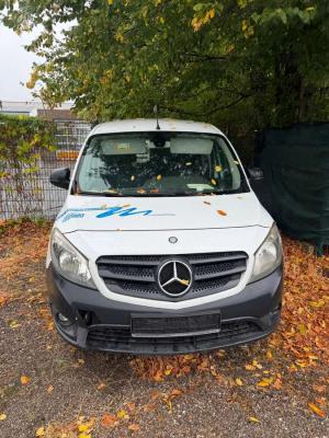 White Mercedes-Benz Citan 2015 in Jurbarkas, with an engine capacity of 1.46 L and mileage of 220 thousand km for 3399 €, photo  on AUTOMOTO.COM.LV