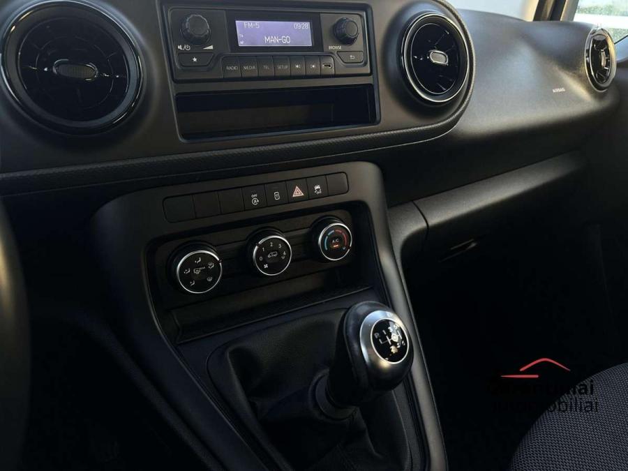 White Mercedes-Benz Citan 2022 in Vilnius, with an engine capacity of 1.50 L and mileage of 67 thousand km for 14950 €, photo 18 on AUTOMOTO.COM.LV
