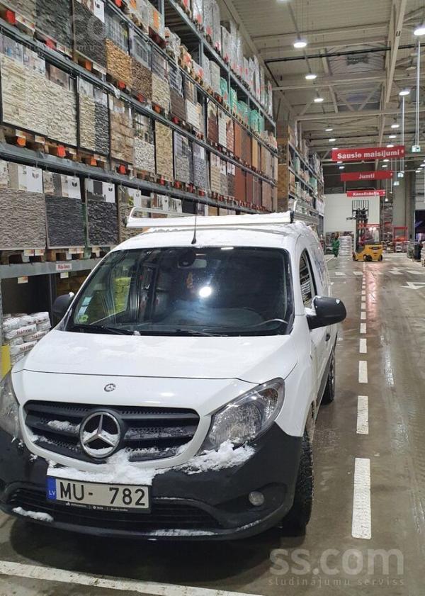 White Mercedes-Benz Citan 2013 in Riga, with an engine capacity of 1.50 L and mileage of 217 thousand km for 4750 €, photo 2 on AUTOMOTO.COM.LV