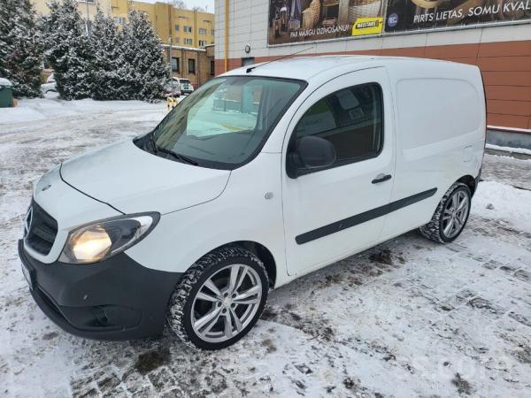 White Mercedes-Benz Citan 2018 in Riga, with an engine capacity of 1.50 L and mileage of 230 thousand km for 6700 €, photo 1 on AUTOMOTO.COM.LV