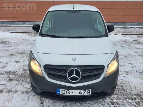 White Mercedes-Benz Citan 2018 in Riga, with an engine capacity of 1.50 L and mileage of 242 thousand km for 5700 €, photo 3 on AUTOMOTO.COM.LV