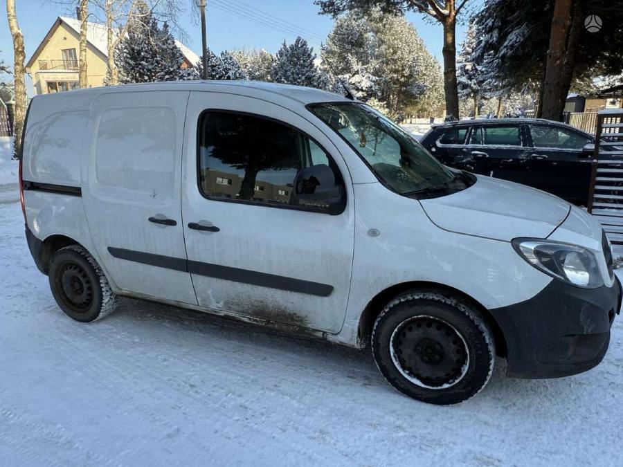 White Mercedes-Benz Citan 2021 in Kaunas, with an engine capacity of 1.50 L and mileage of 171 thousand km for 5500 €, photo 3 on AUTOMOTO.COM.LV