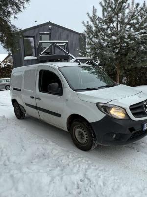 White Mercedes-Benz Citan 2021 in Kaunas, with an engine capacity of 1.50 L and mileage of 147 thousand km for 6000 €, photo 3 on AUTOMOTO.COM.LV