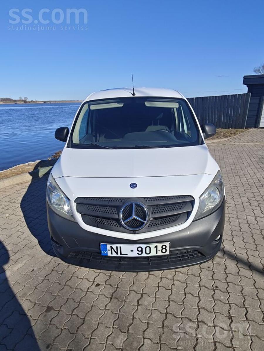 White Mercedes-Benz Citan 2014 in Liepaja, with an engine capacity of 1.50 L and mileage of 217 thousand km for 4590 €, photo 3 on AUTOMOTO.COM.LV