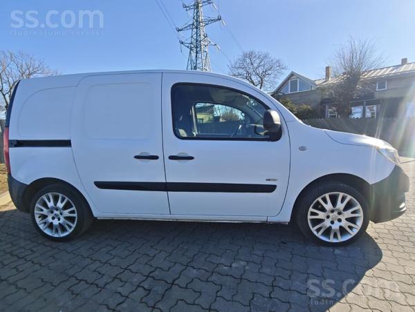 Balts Mercedes-Benz Citan 2014 Liepāja, ar dzinēja tilpumu 1.50 L un nobraukumu 217 tūkst. km par 4590 €, foto 4 vietnē AUTOMOTO.COM.LV