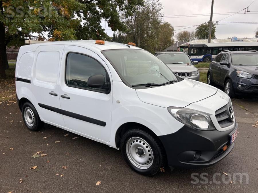 White Mercedes-Benz Citan 2017 in Limbazi, with an engine capacity of 1.50 L and mileage of 242 thousand km for 5950 €, photo 4 on AUTOMOTO.COM.LV