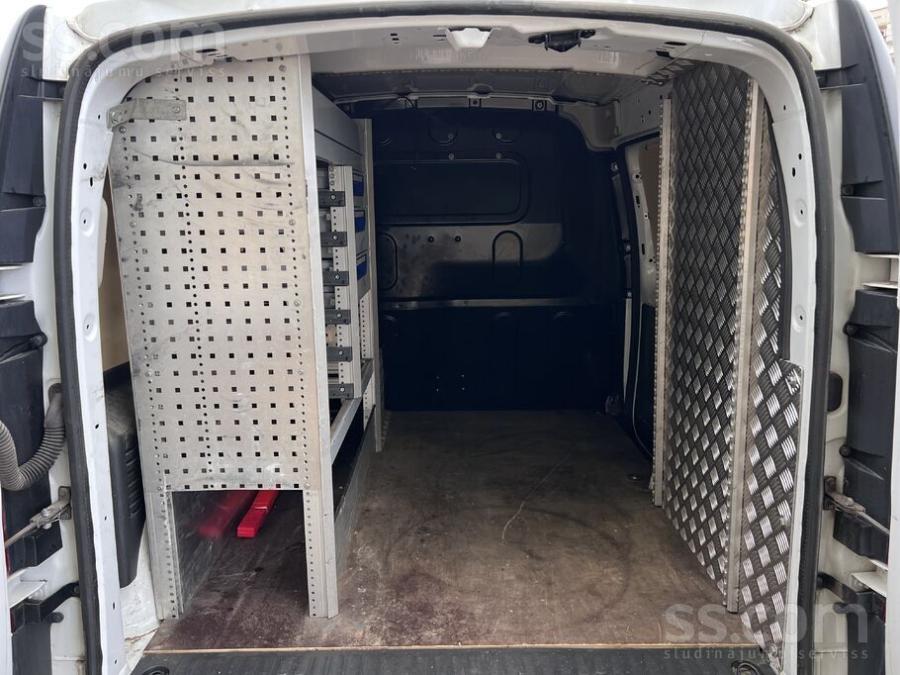 White Mercedes-Benz Citan 2017 in Limbazi, with an engine capacity of 1.50 L and mileage of 242 thousand km for 5950 €, photo 8 on AUTOMOTO.COM.LV