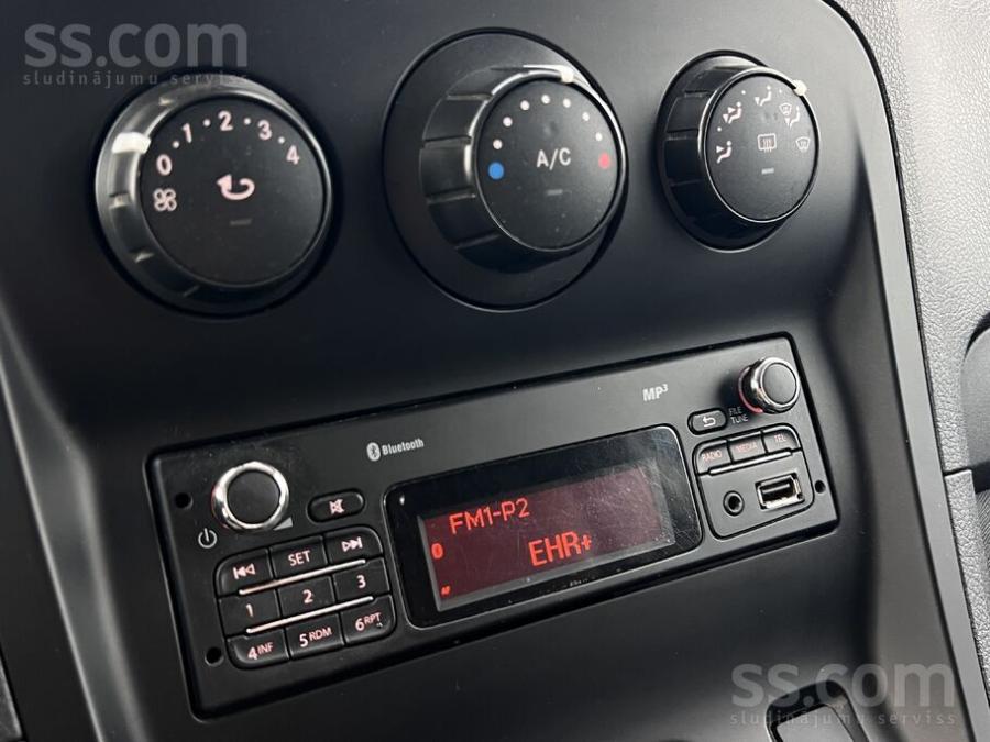 White Mercedes-Benz Citan 2017 in Limbazi, with an engine capacity of 1.50 L and mileage of 242 thousand km for 5950 €, photo 15 on AUTOMOTO.COM.LV