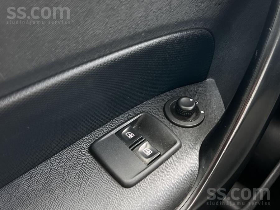 White Mercedes-Benz Citan 2017 in Limbazi, with an engine capacity of 1.50 L and mileage of 242 thousand km for 5950 €, photo 18 on AUTOMOTO.COM.LV