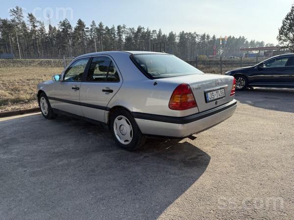 Mercedes-Benz CL 180 1994 in Riga, with an engine capacity of 1.80 L and mileage of 201 thousand km for 1000 €, photo 3 on AUTOMOTO.COM.LV