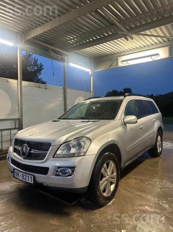 Pelēks Mercedes-Benz cl-420 2007 Jelgava, ar dzinēja tilpumu 4.00 L un nobraukumu 363 tūkst. km par 5900 €, foto 2 vietnē AUTOMOTO.COM.LV