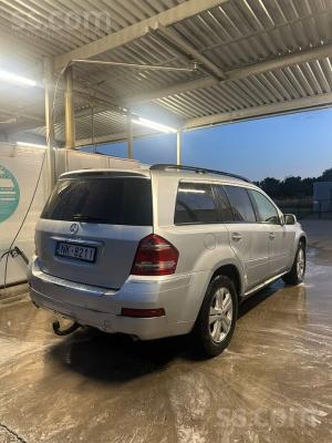 Pelēks Mercedes-Benz cl-420 2007 Jelgava, ar dzinēja tilpumu 4.00 L un nobraukumu 363 tūkst. km par 5900 €, foto 5 vietnē AUTOMOTO.COM.LV