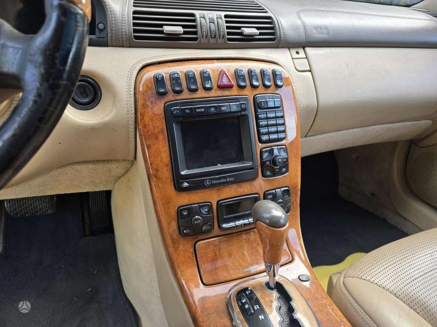 Melns Mercedes-Benz cl-500 2000 Šauļi, ar dzinēja tilpumu 5.00 L un nobraukumu 241 tūkst. km par 4600 €, foto 7 vietnē AUTOMOTO.COM.LV